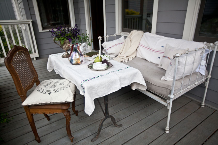 20 Beautiful Spring Porch and Patio Ideas
