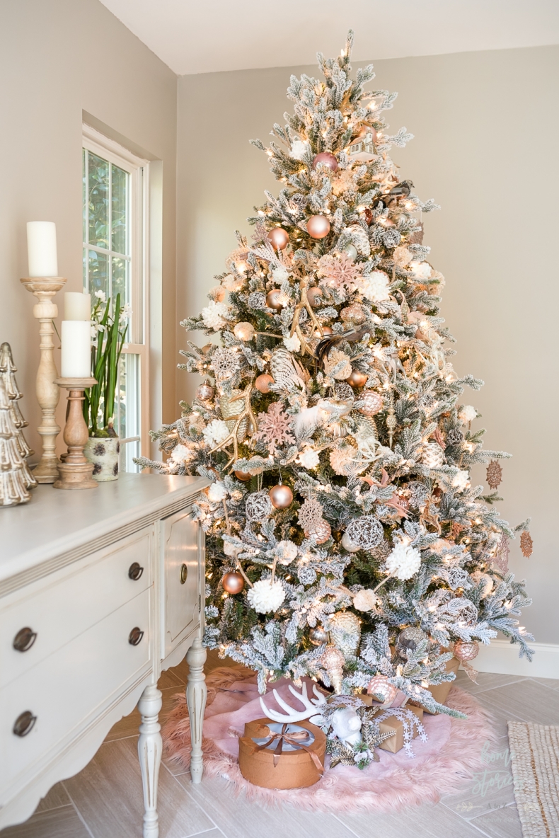 How to Decorate a Christmas Tree Like a Designer (Step by Step Video)