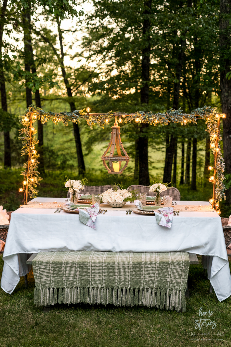 Elegant Outdoor Summer Table Setting : Items Needed to Set an Outdoor Table