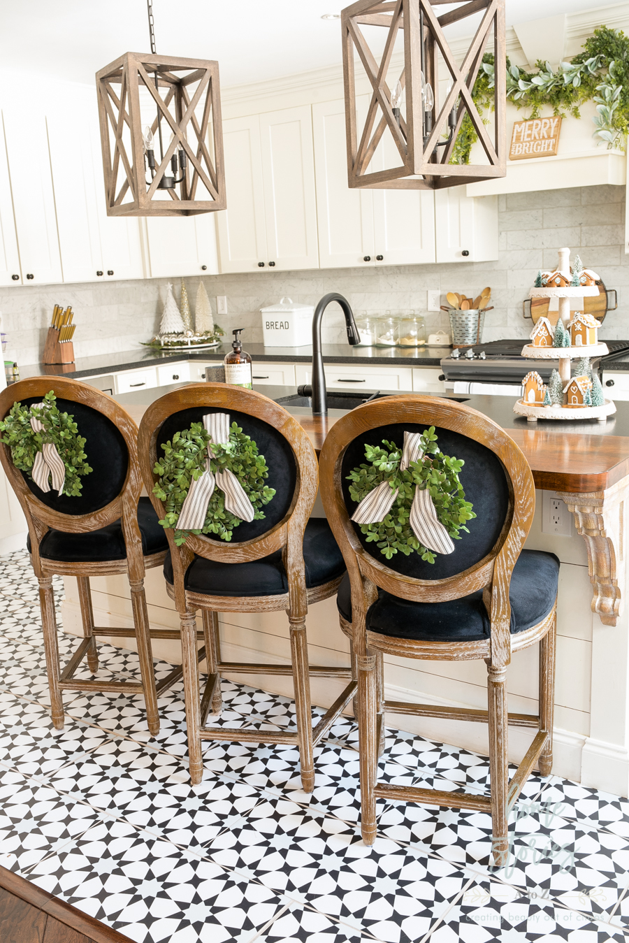 Christmas Decor Ideas: Christmas Kitchen Decor Inspiration | Home ...