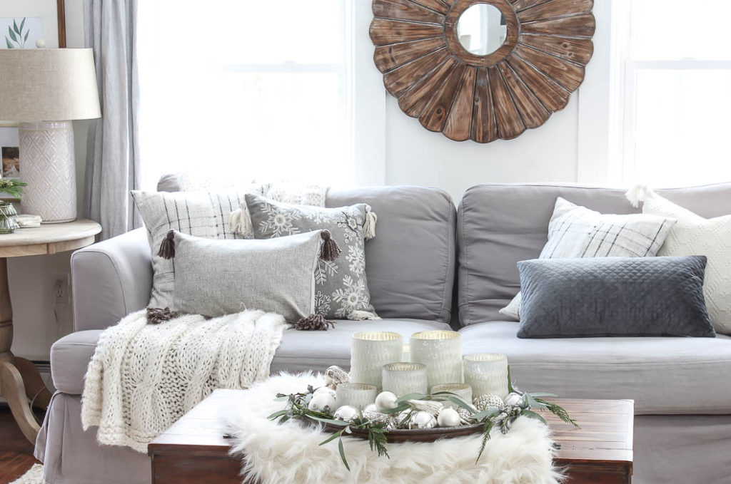 Christmas Decor Ideas: Christmas Living Room, Family Room, and Den ...